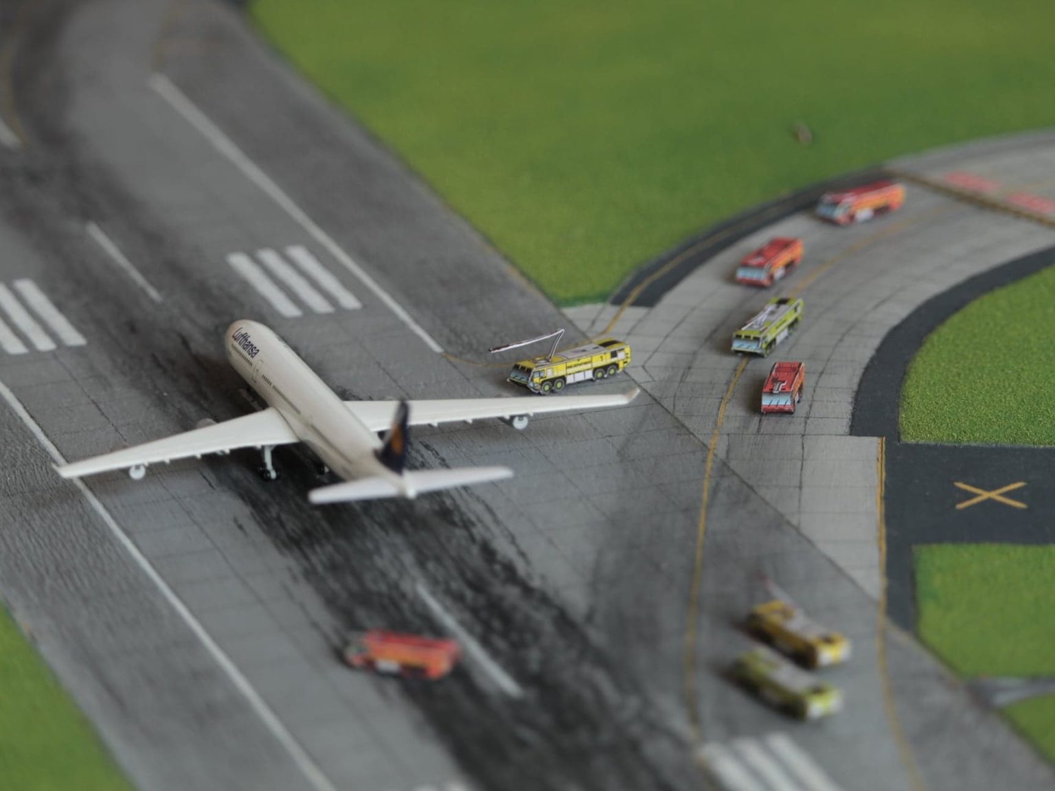 Paris Airport Diorama – Providing resources to make your model airport